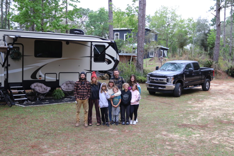 What is a Fifth Wheel? -- The Ultimate Guide! | RVshare