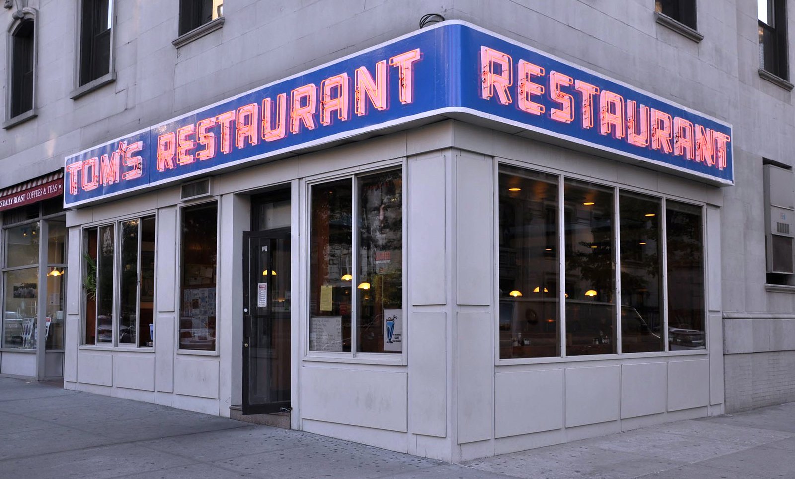 The Ultimate 90s Road Trip | RVshare